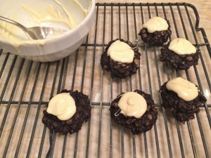 Inside Out Oreo Krispies - Recipe! A Modern Twist to the Oreo! - Live ...